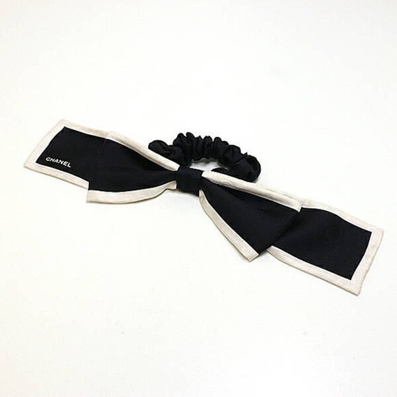 CHANEL | Accessories | Chanel Ribbon Scrunchie 0 Silk Black White 23v ...